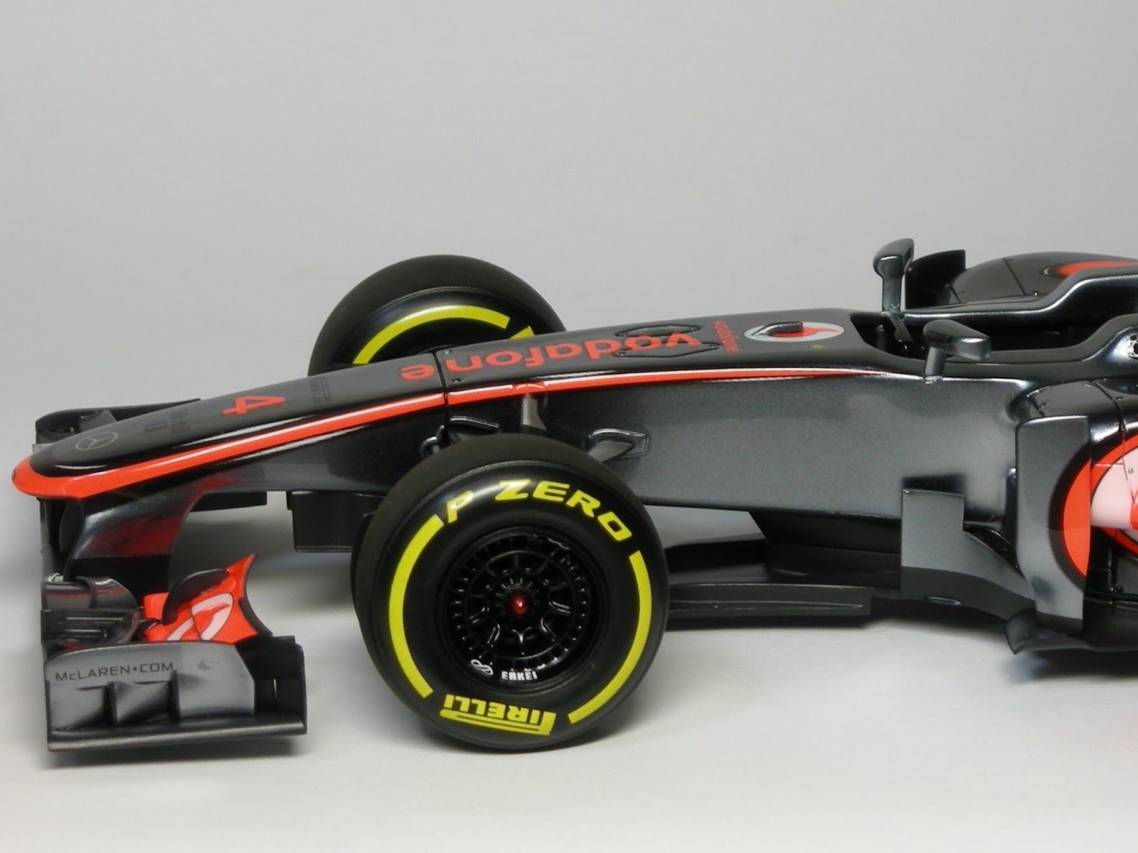 模型と時間: FUJIMI GP-11(No.34) McLaren MP4-27 AUSTRALIA GP 製作