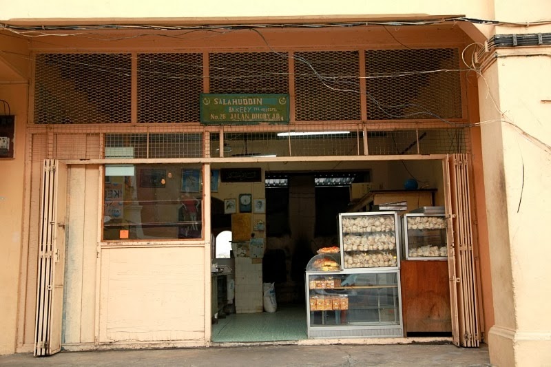 15+ Rak Kaca Kedai, Konsep Terbaru!