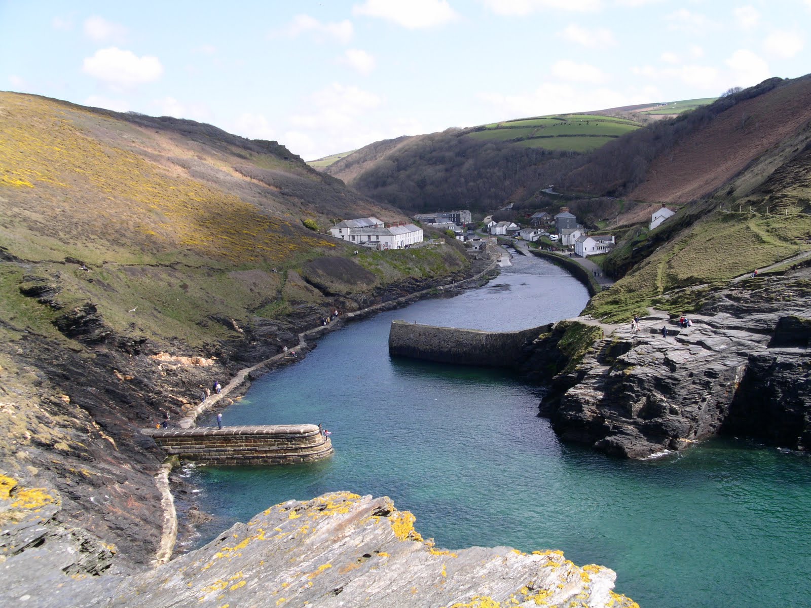 Boscastle ~ Cliffs & Canyon