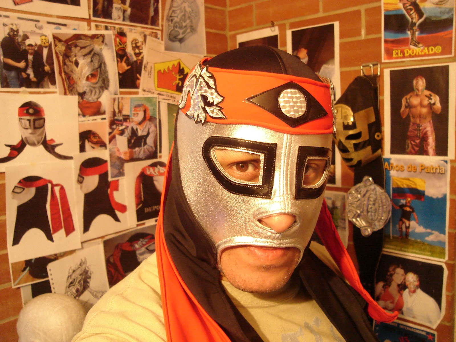 Máscara OCTAGÓN fabricada por EL DORADO & XTREME LUCHA COLOMBIA ...