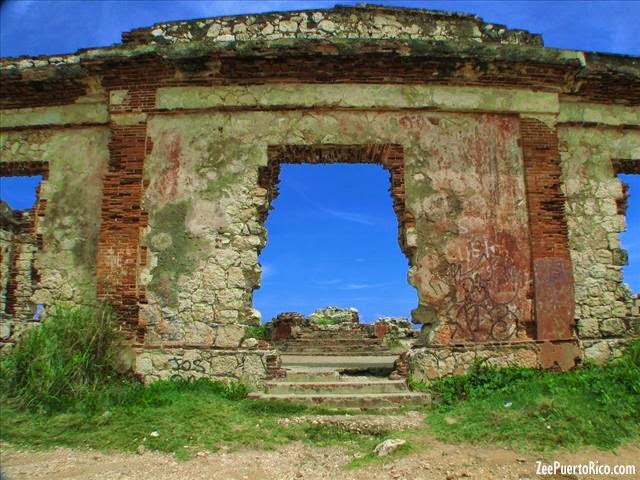 Puerto Rico, Isla Bella !!!: Ruinas Base Ramey {Aguadilla}