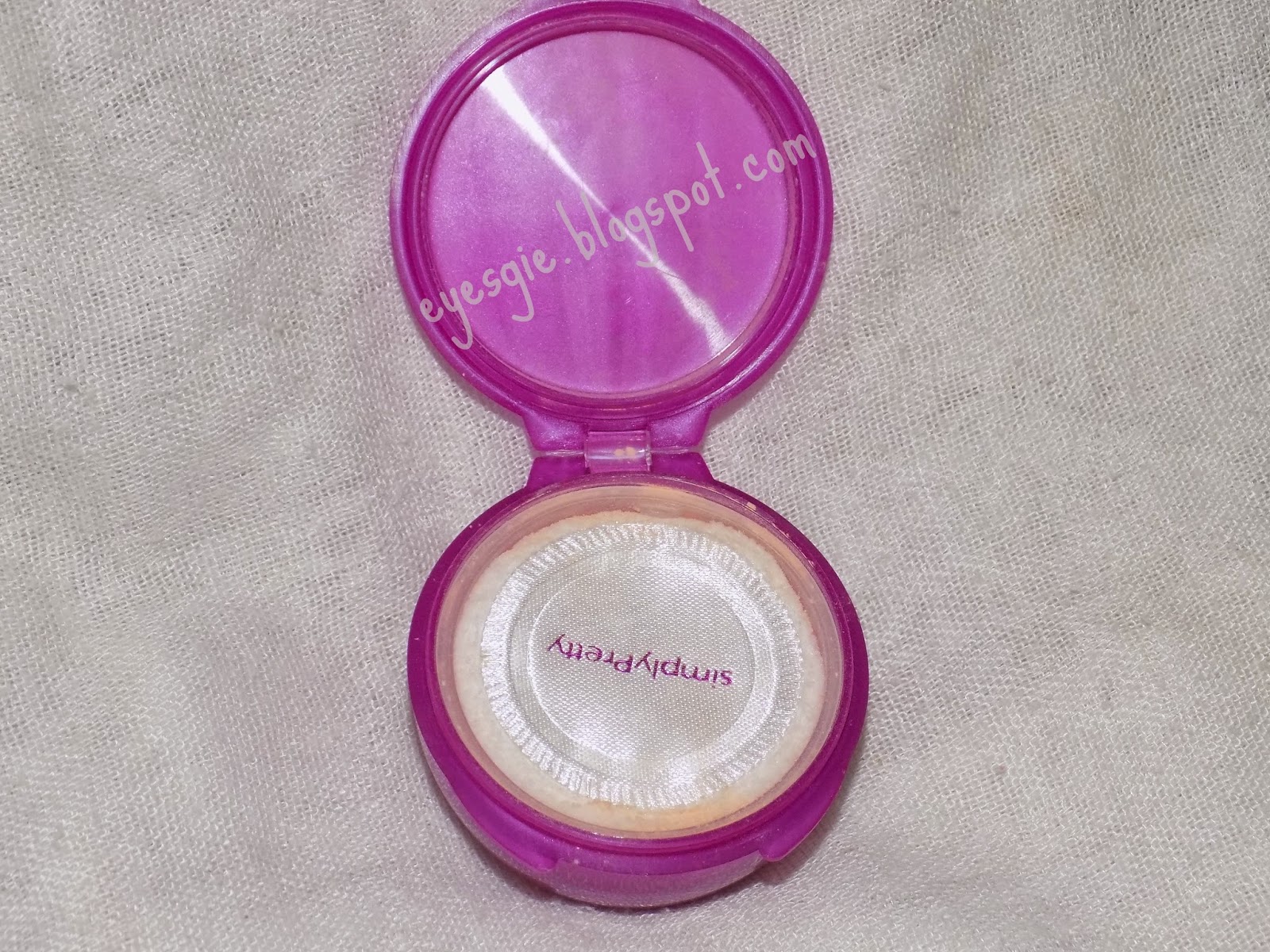 EY-ES-GIE by Sharleen Garcia: Avon Simply Pretty Mini Loose Powder Review