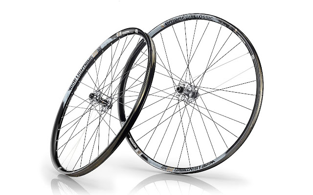 American Classic Wide Lightning wheels