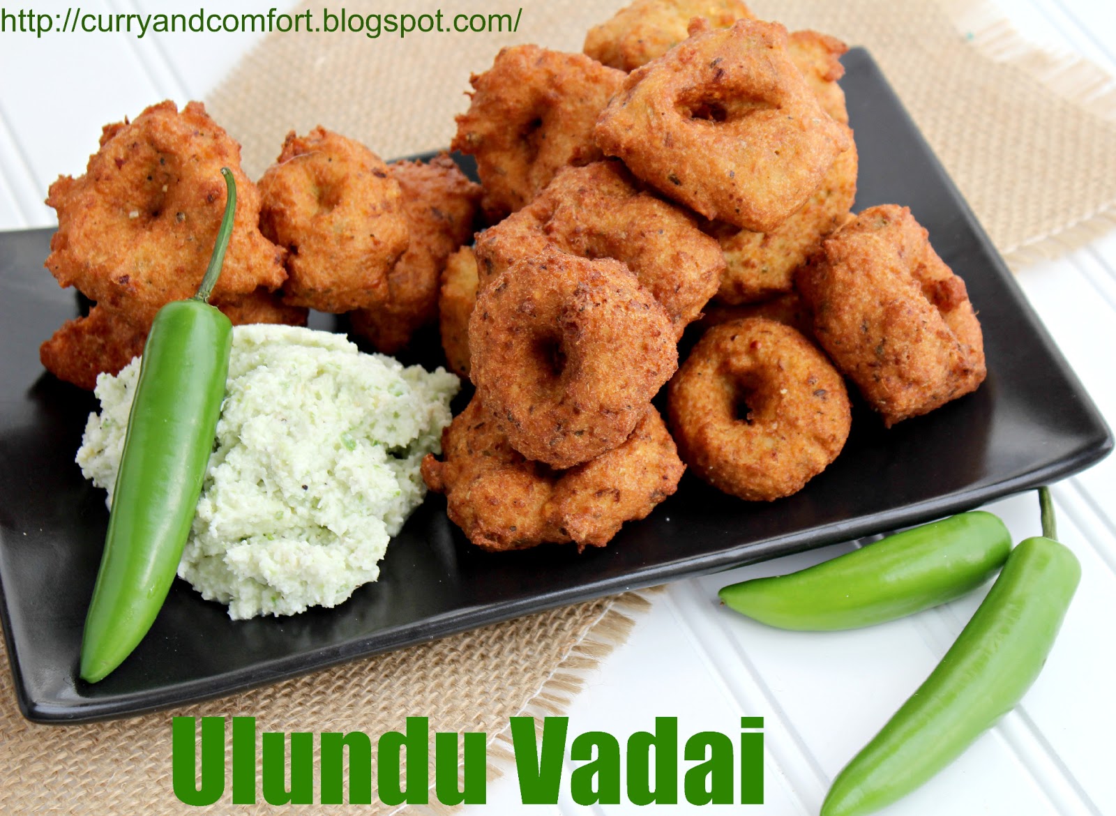 Kitchen Simmer: Ulundu Vadai with Coconut Chutney