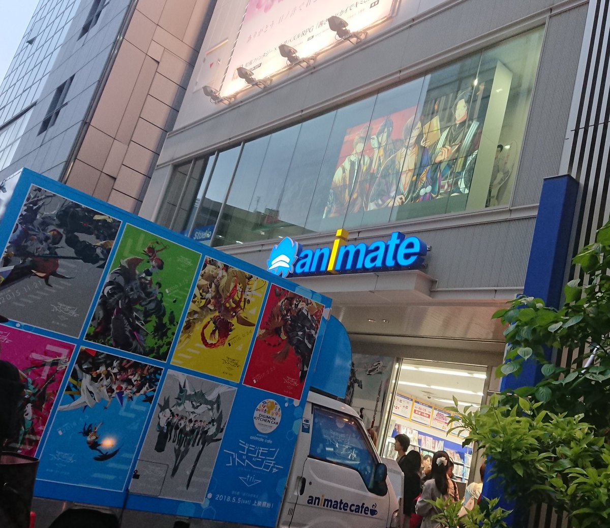 Geração Digimon: Veja fotos do cafe e food truck de "Digimon Adventure tri"