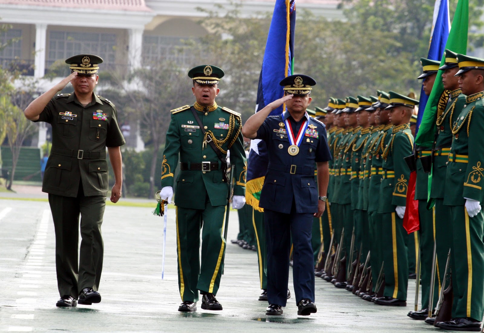 Ranger Cabunzky's Blog: Retiring AFP Chief Says Goodbye to Army Troops