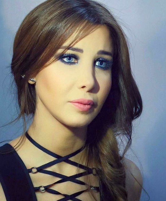 Nancy Ajram (ナンシー アジュラム)