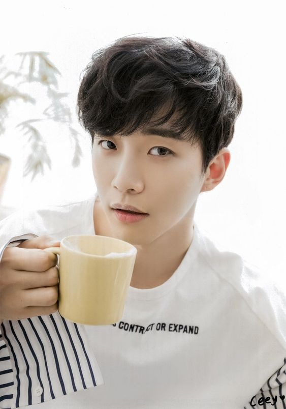 Profil Lee Joon-Ho / Junho Member Boyband 2PM - Fakta dan Profile Aktor ...