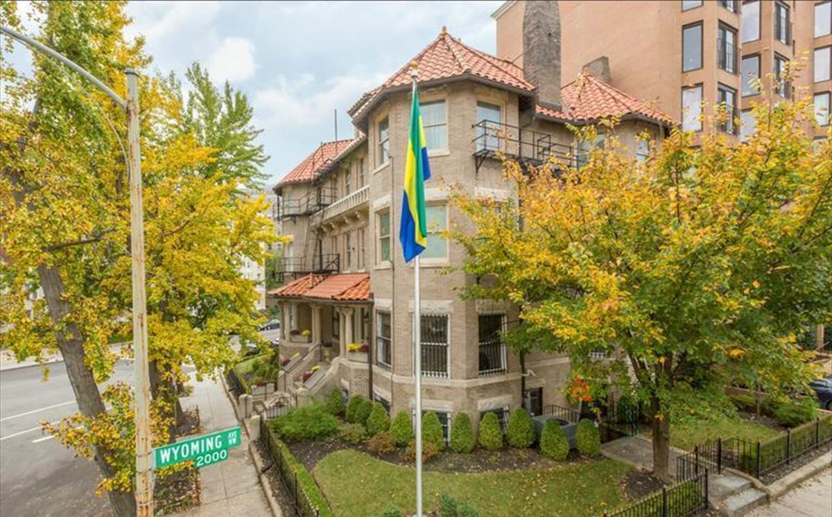 ALI BONGO SELLS THE GABONESE EMBASSY IN WASHINGTON. ALI BONGO BRADE L ...