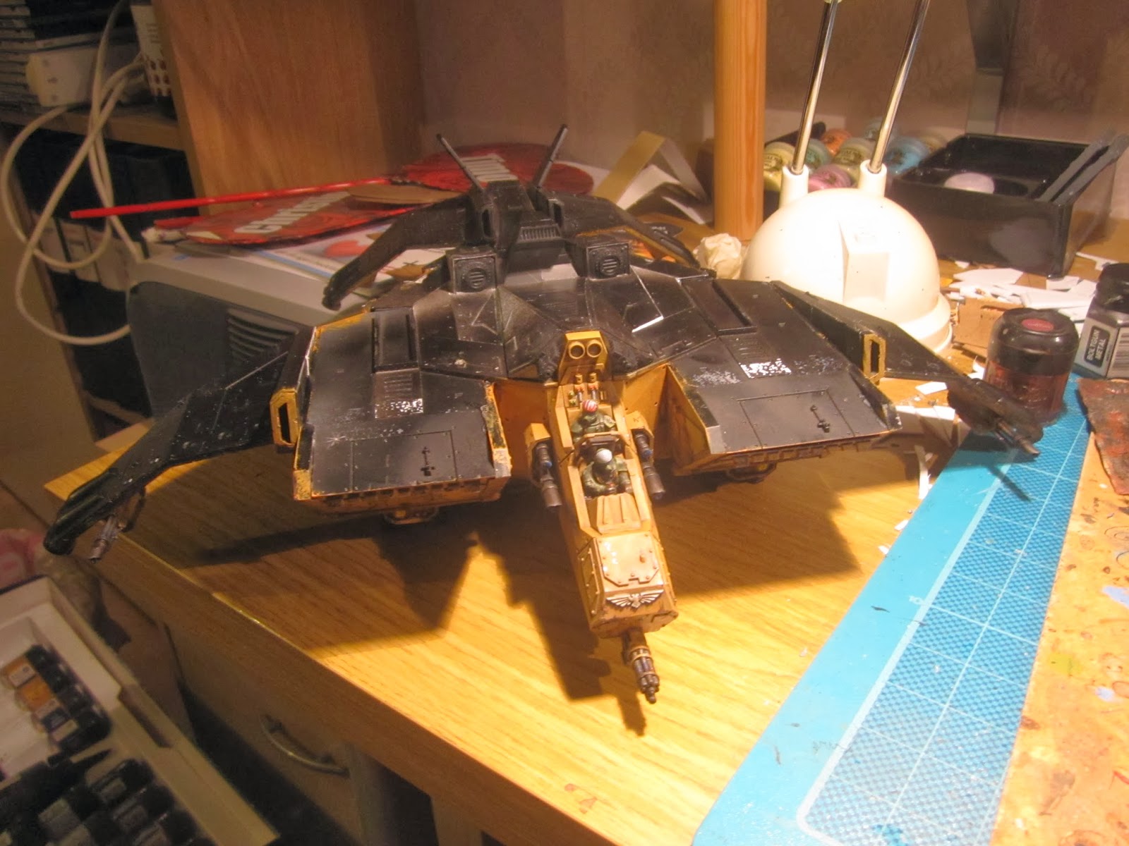 Wh 40k modelling blog by Agis: Dropship with wings