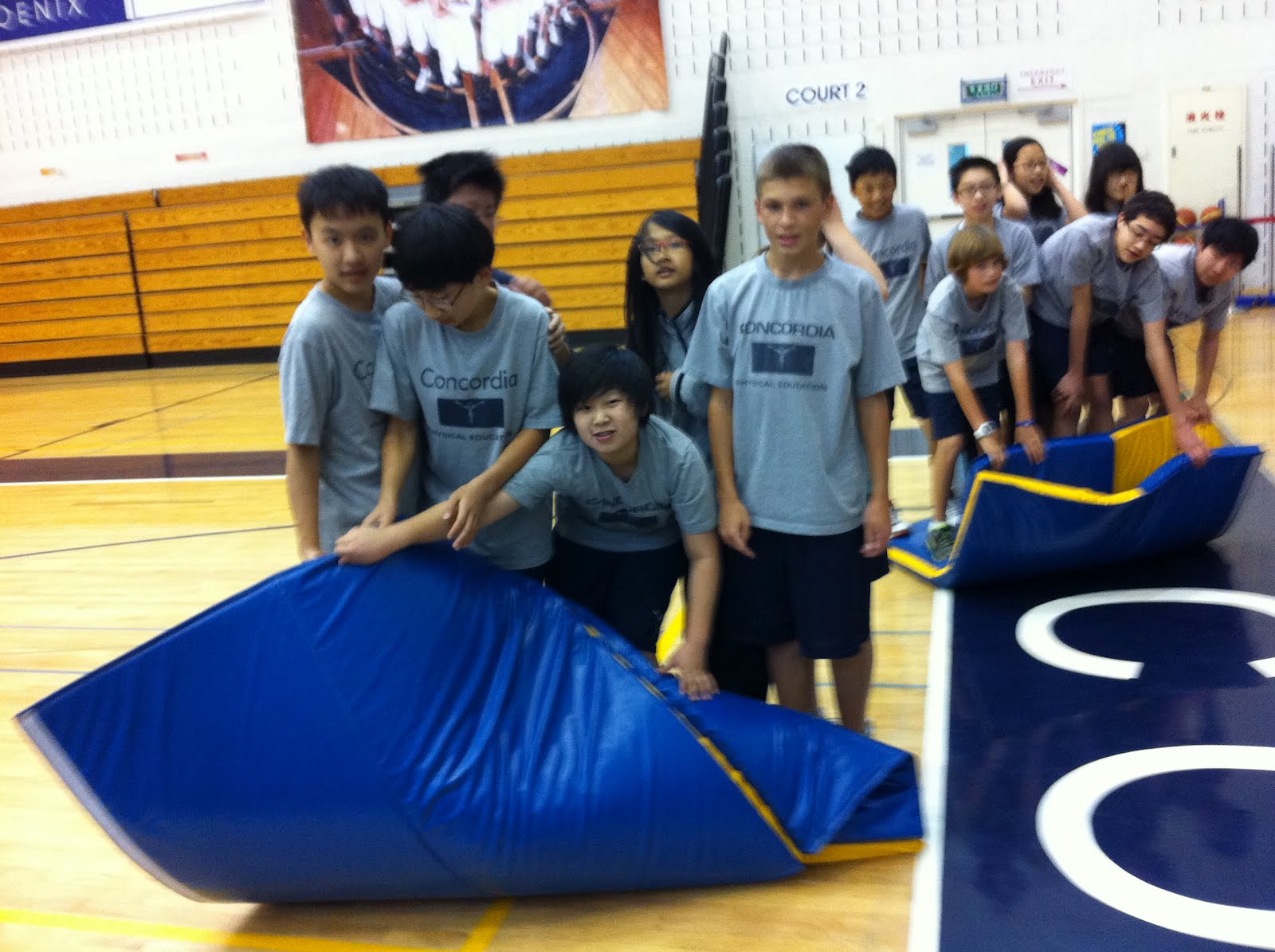 Cooperative Games with 7th and 8th grade - Aura Fitness Studio