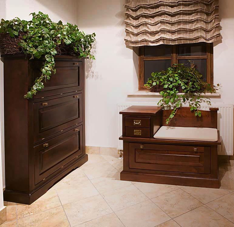 BON PARQUET: Les meubles de la Pologne