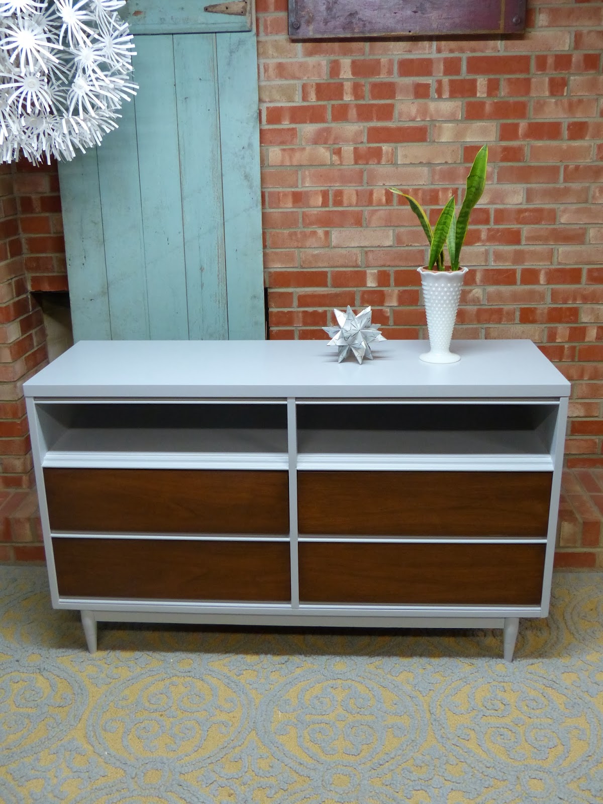 JULIE PETERSON - Simple Redesign: MCM DRESSER TURNED TV CONSOLE