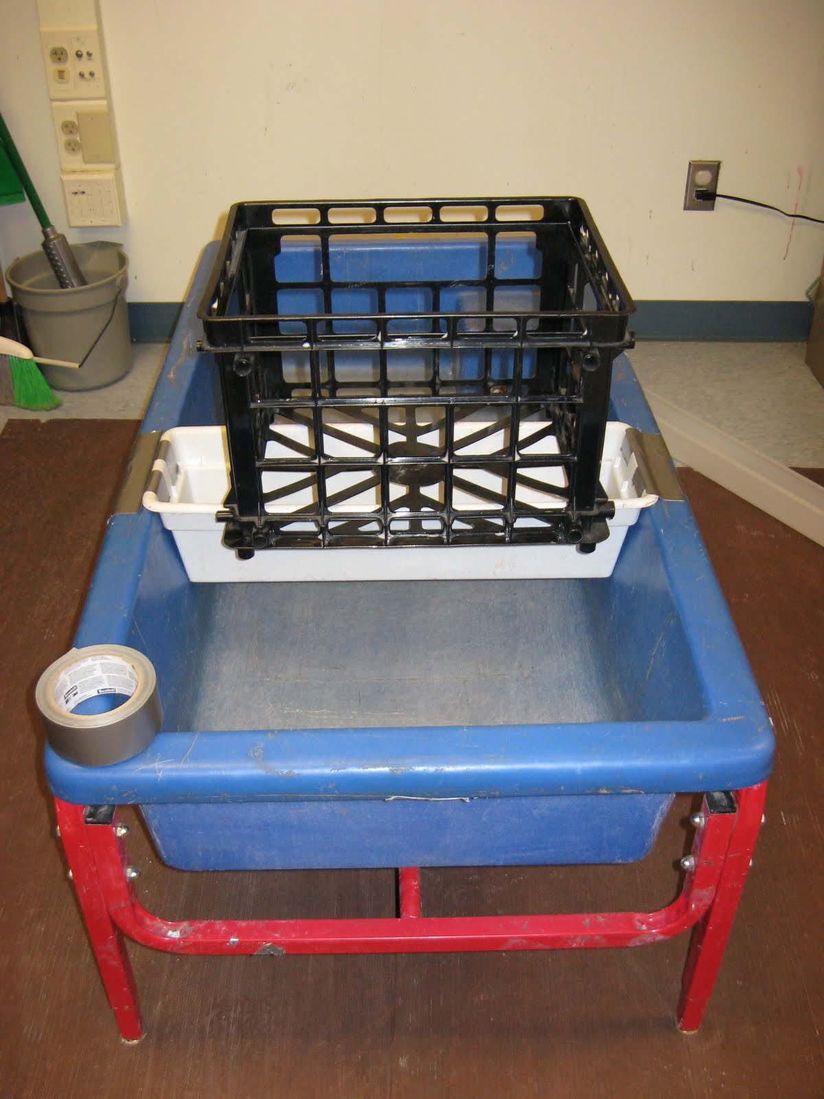 SAND AND WATER TABLES: NARROW PVC TUBES---WORM SLIDE