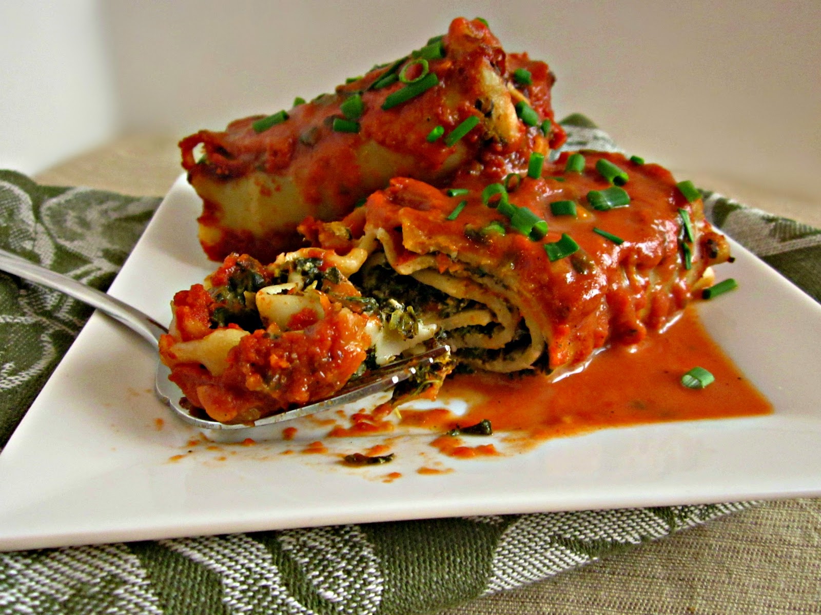 Hungry Couple: Veggie Lasagna Roll Ups