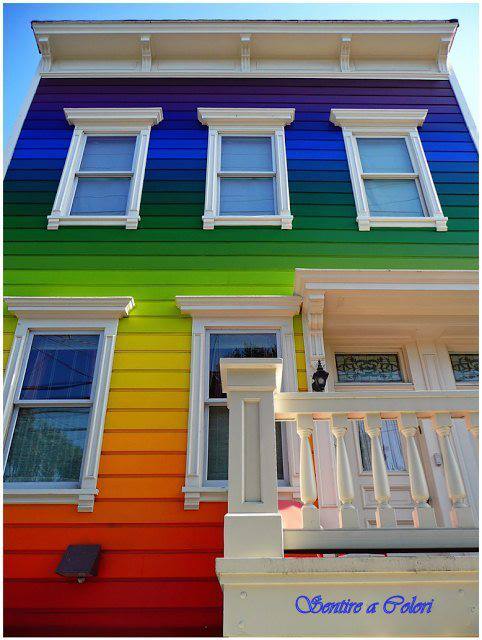 Storia di Scandale: Case colorate