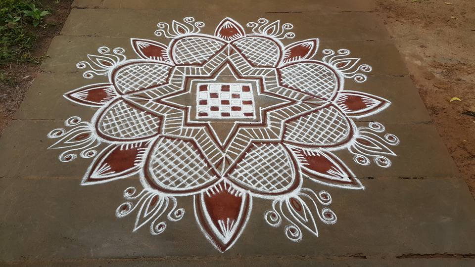 TELUGU WEB WORLD: Tile-based kolam patterns - Pulli Kolam designs with dots - A rangOli with 1 ...