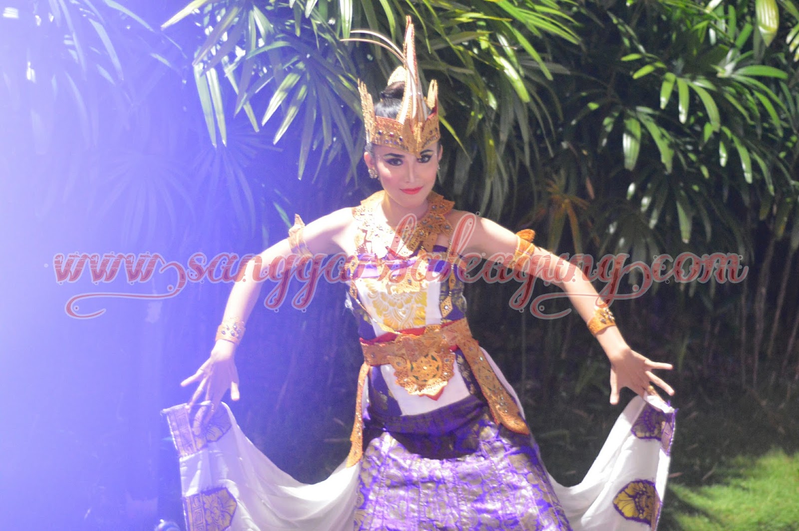 Penari Bali Surabaya: Tata Rias Penari Bali