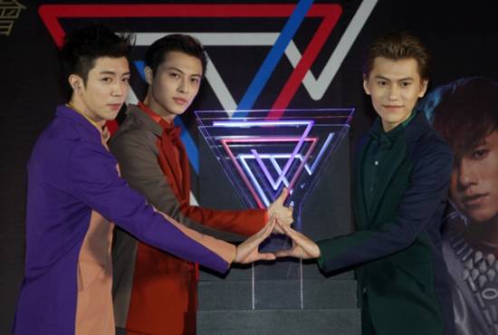 Love Pics Like Idols: [JPM] 365 (Pics)