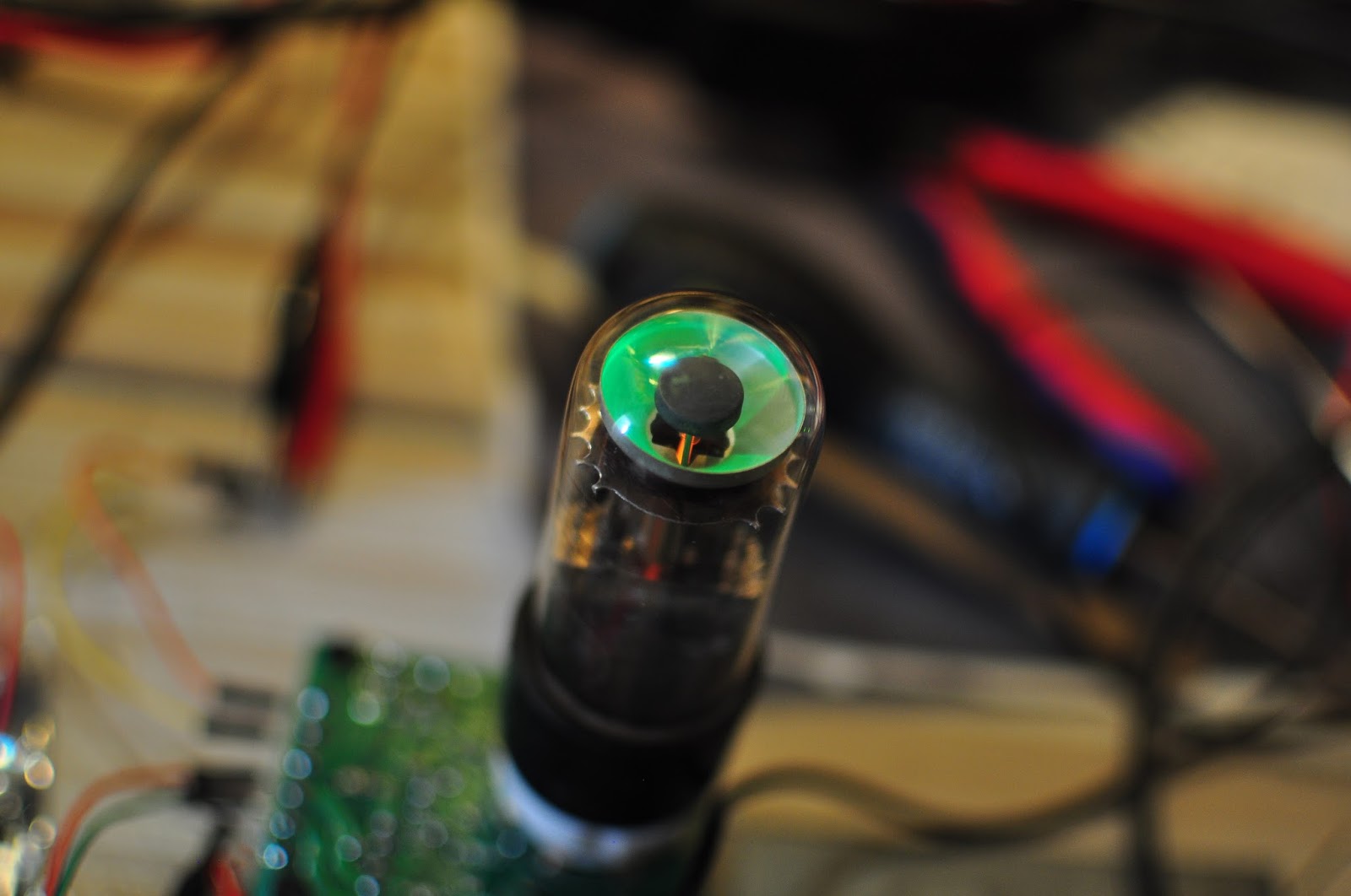 DIYcrap: Magic Eye Tube 6e5c