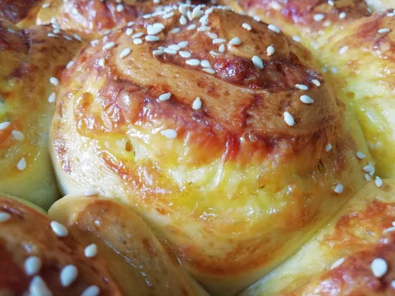 Hellena ...din bucataria mea...: Melci cu cas de oaie sau branza telemea