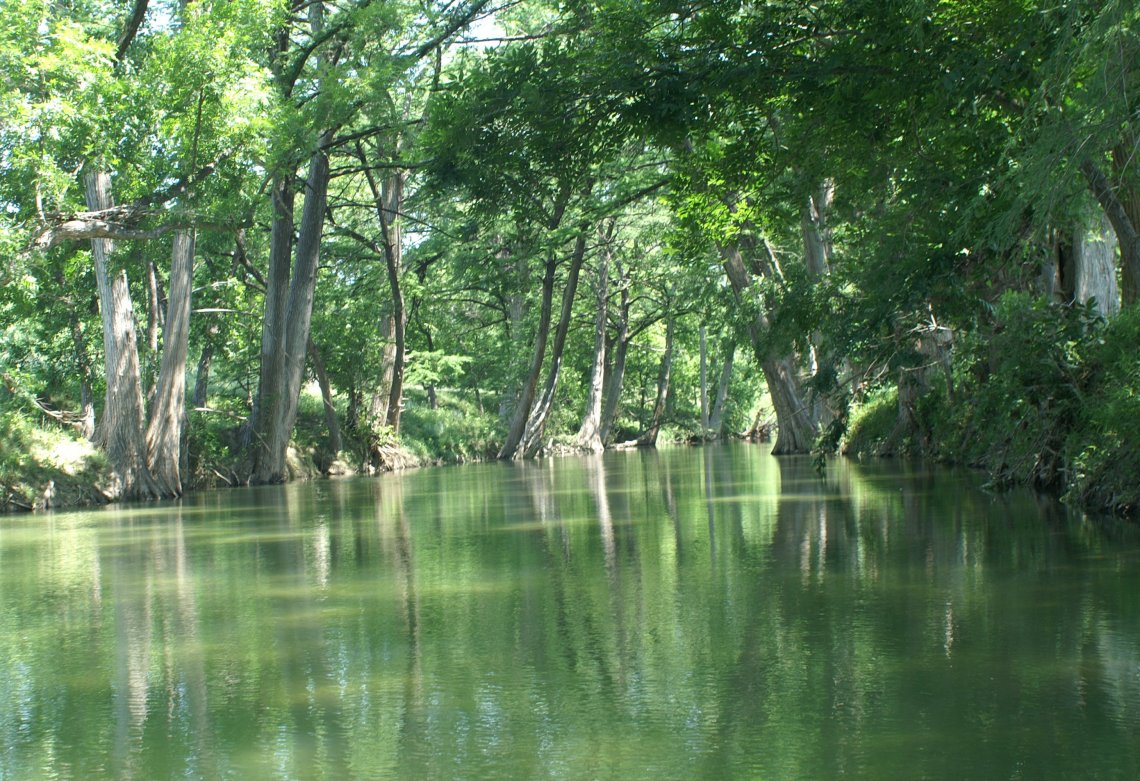 boatsandballs: Medina River - Water at Last!