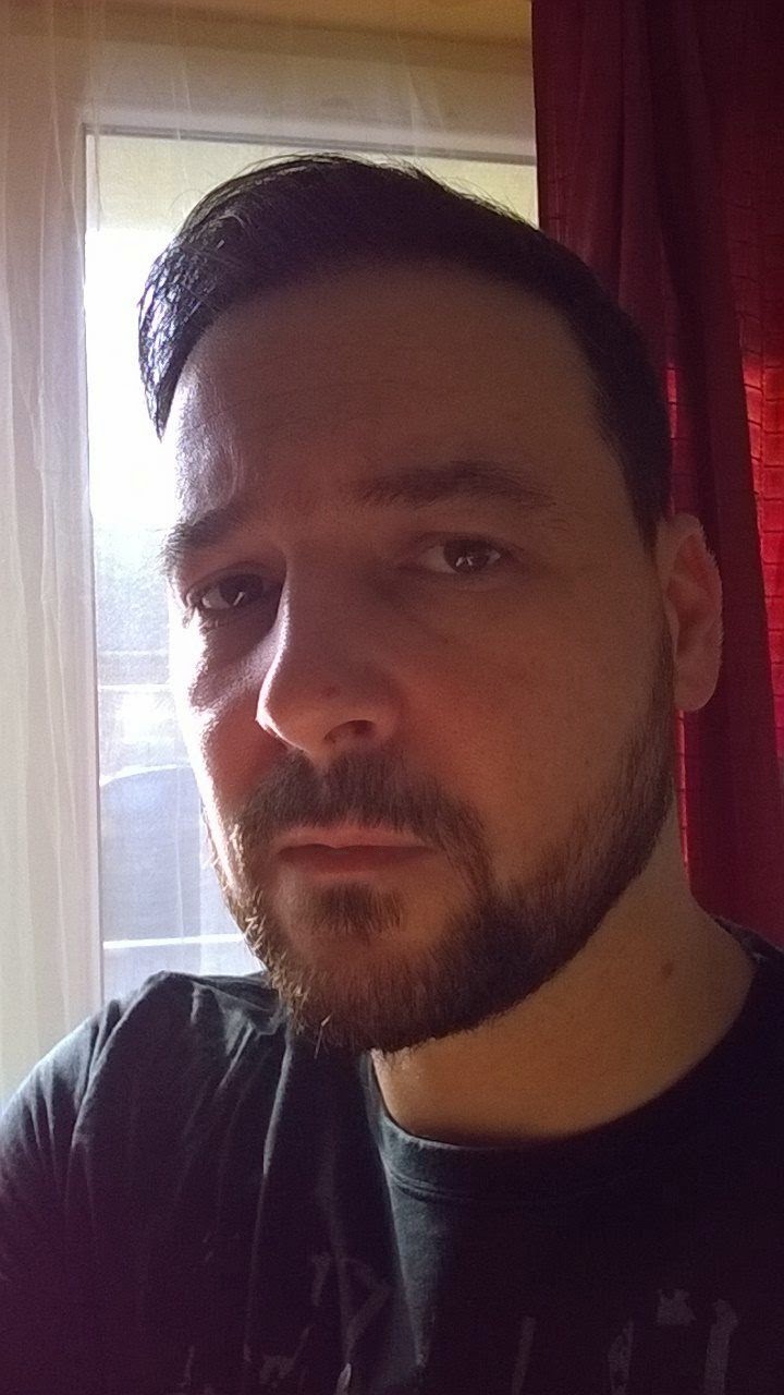 Nyakonöntött Próbagoblin Szolgáltatóház: Damien Grove