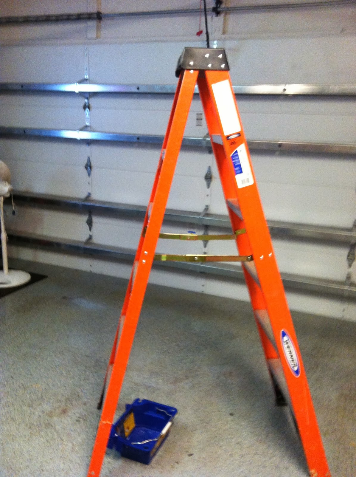 The Tool Review Guy: Werner 6-ft Fiberglass 300-lb Type IA Step Ladder