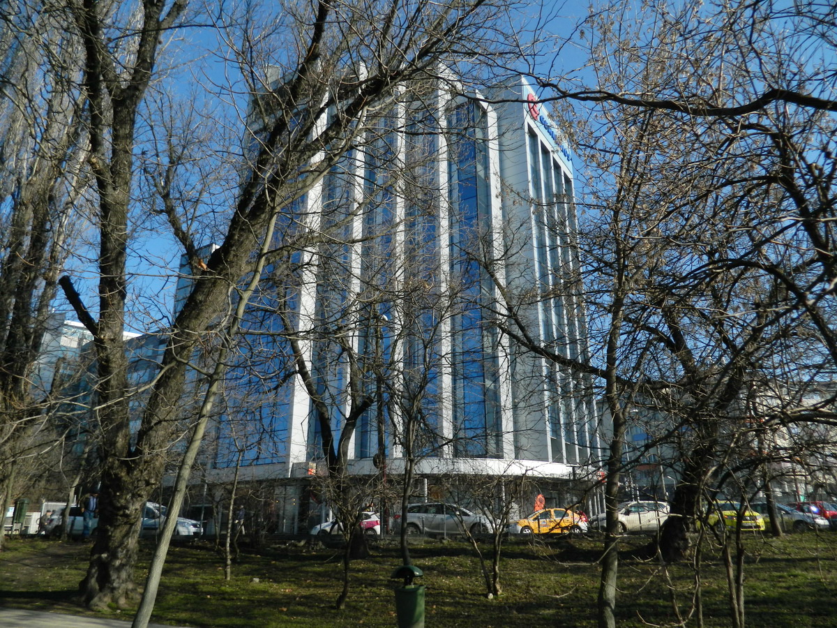 LA MULTI ANI, ROMANIA!: Cladiri