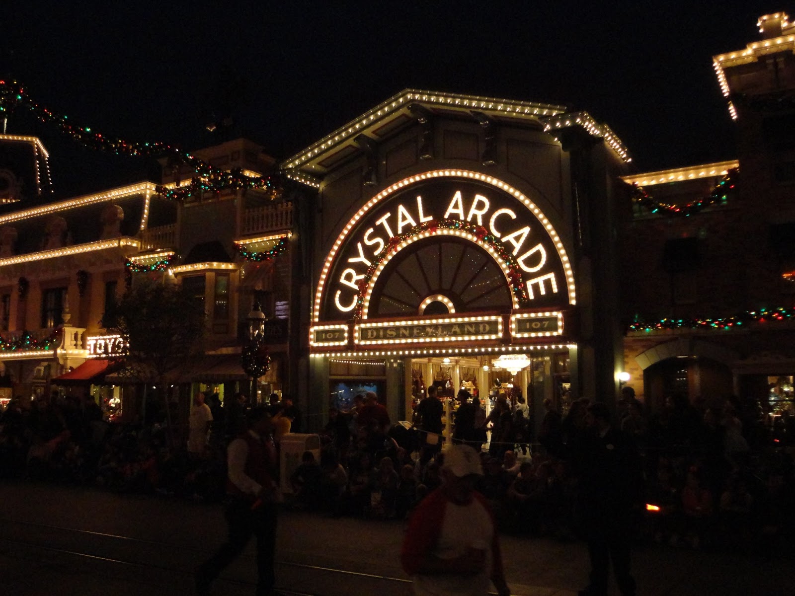 Disneyland: Main Street Crystal Arcade