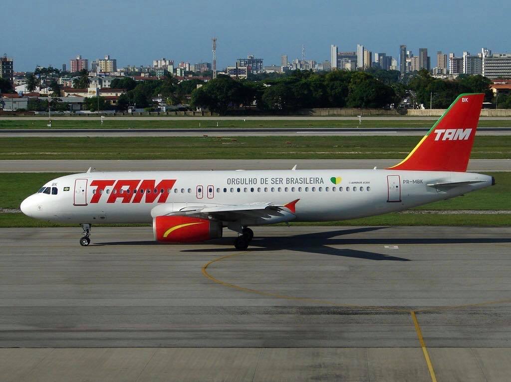 Voo TAM JJ3054 - Flight TAM JJ3054 - Vuelo TAM JJ3054