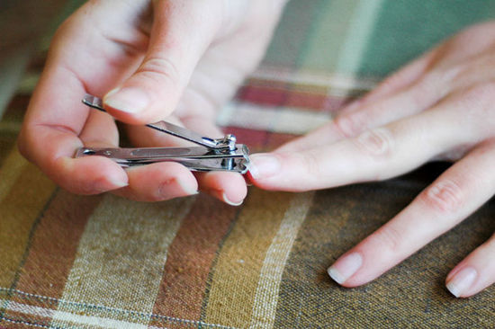 Way Cut Your Fingernails and Toenails ~ spasalon US