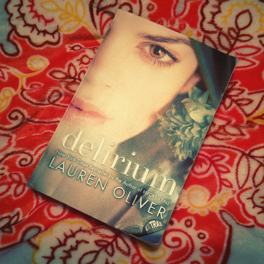 Books R' Fab: Review: Delirium by: Lauren Oliver