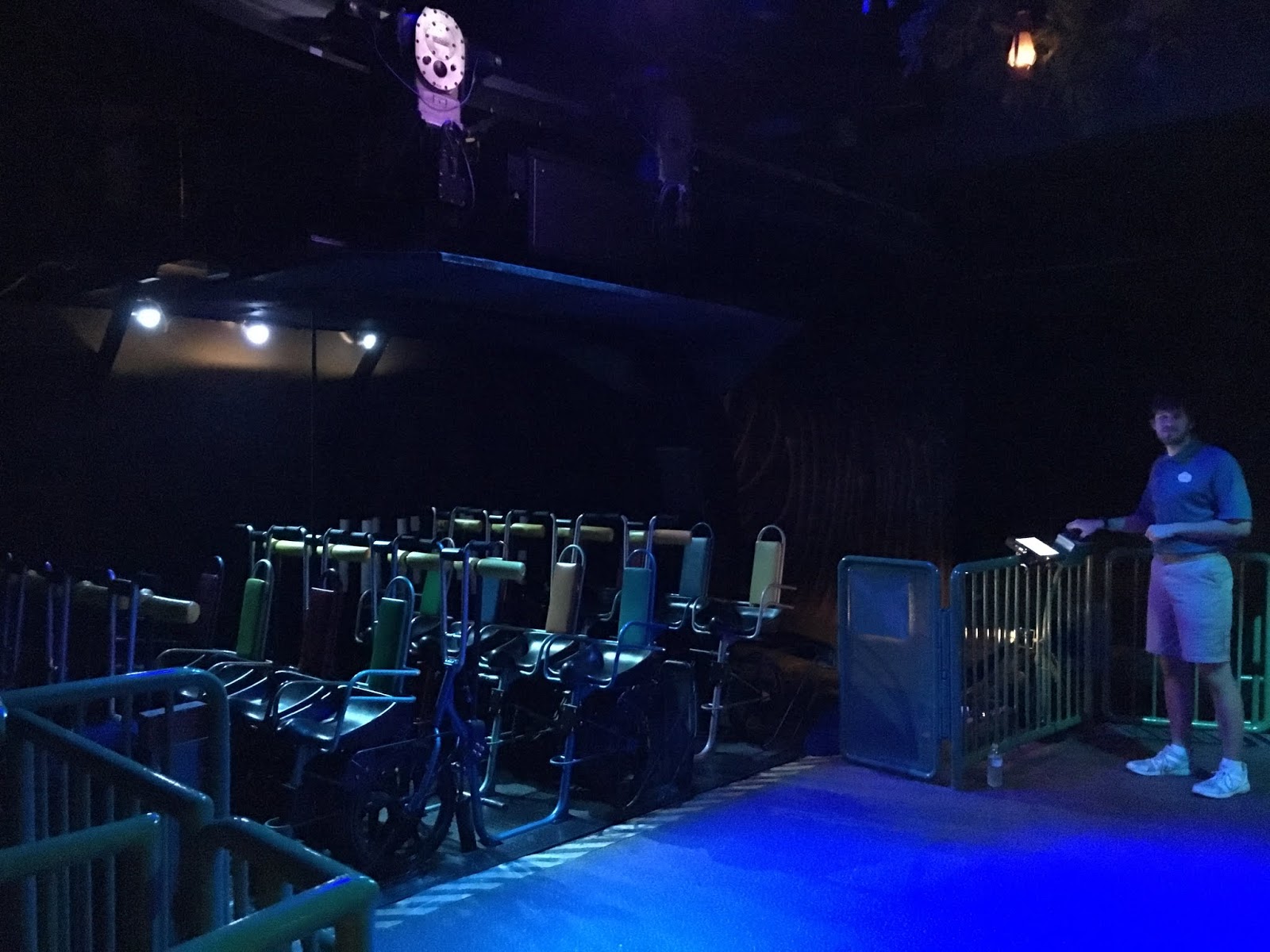 Extinct Attractions: E.T. Adventure - LaughingPlace.com