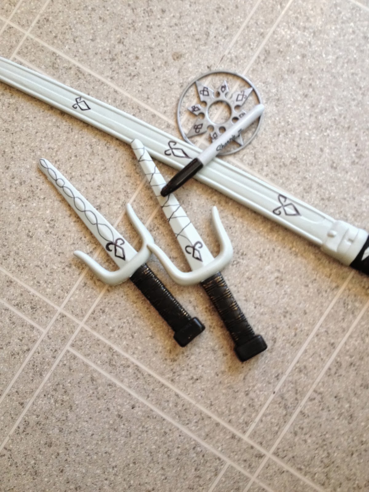 That Crazy Redhead M: Shadowhunter Costume: Part 2 and 3, Stele and ...