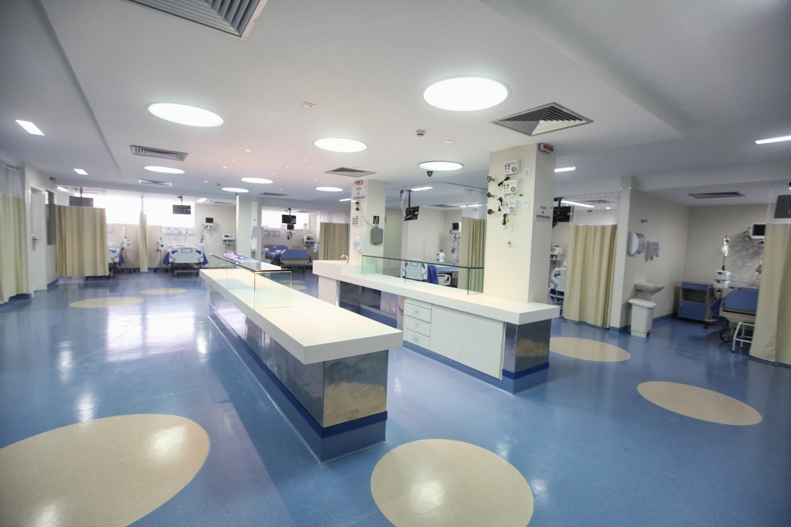 SANDRA GAZAR - Arquitetura: UTI - HOSPITAL AGNUS DEI