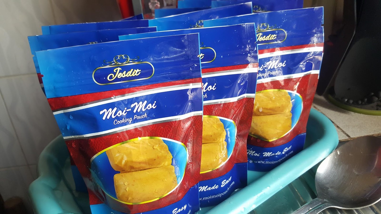 MOI-MOI IN A POUCH?...