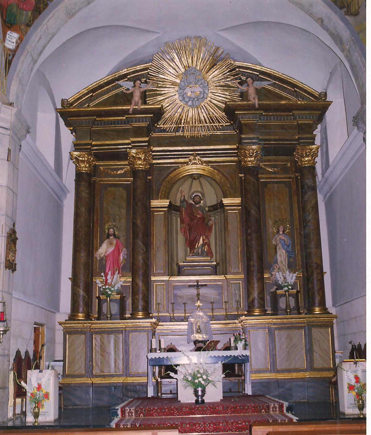 el maragato : ALTARES DE LA IGLESIA