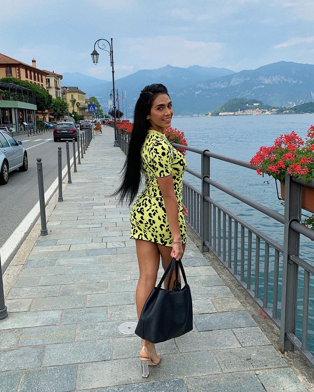 Vania Bludau en vestido (FOTOS) - Bellas En Vestido