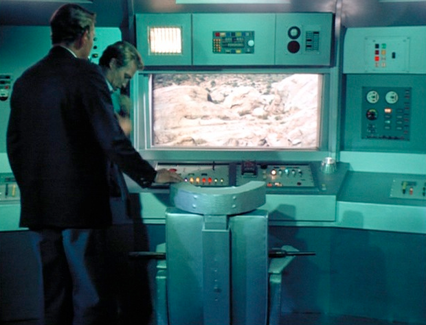 THE INVADERS: Episode 19: The Saucer - 9/12/67