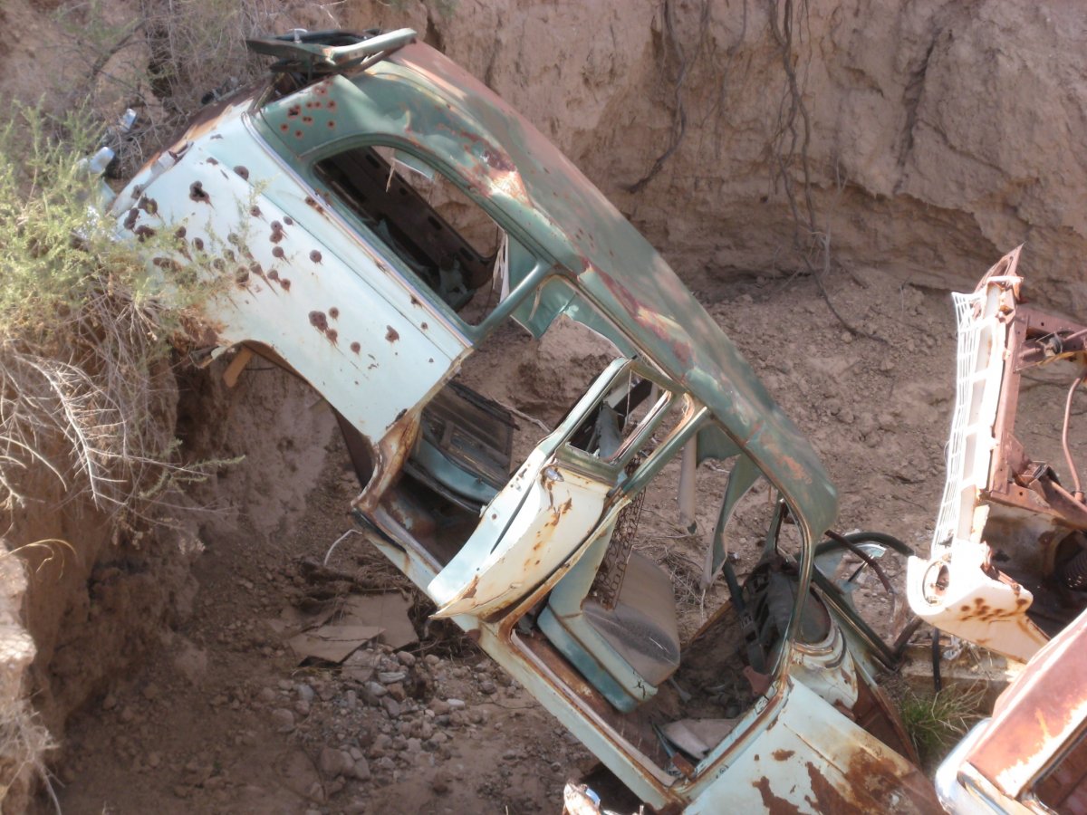 Just A Car Guy: a whole canyon of 50's cars down near Benson Ariz