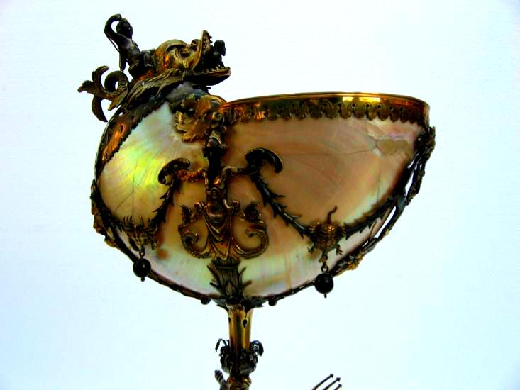 loveisspeed.......: Nautilus shells were popular items in the ...