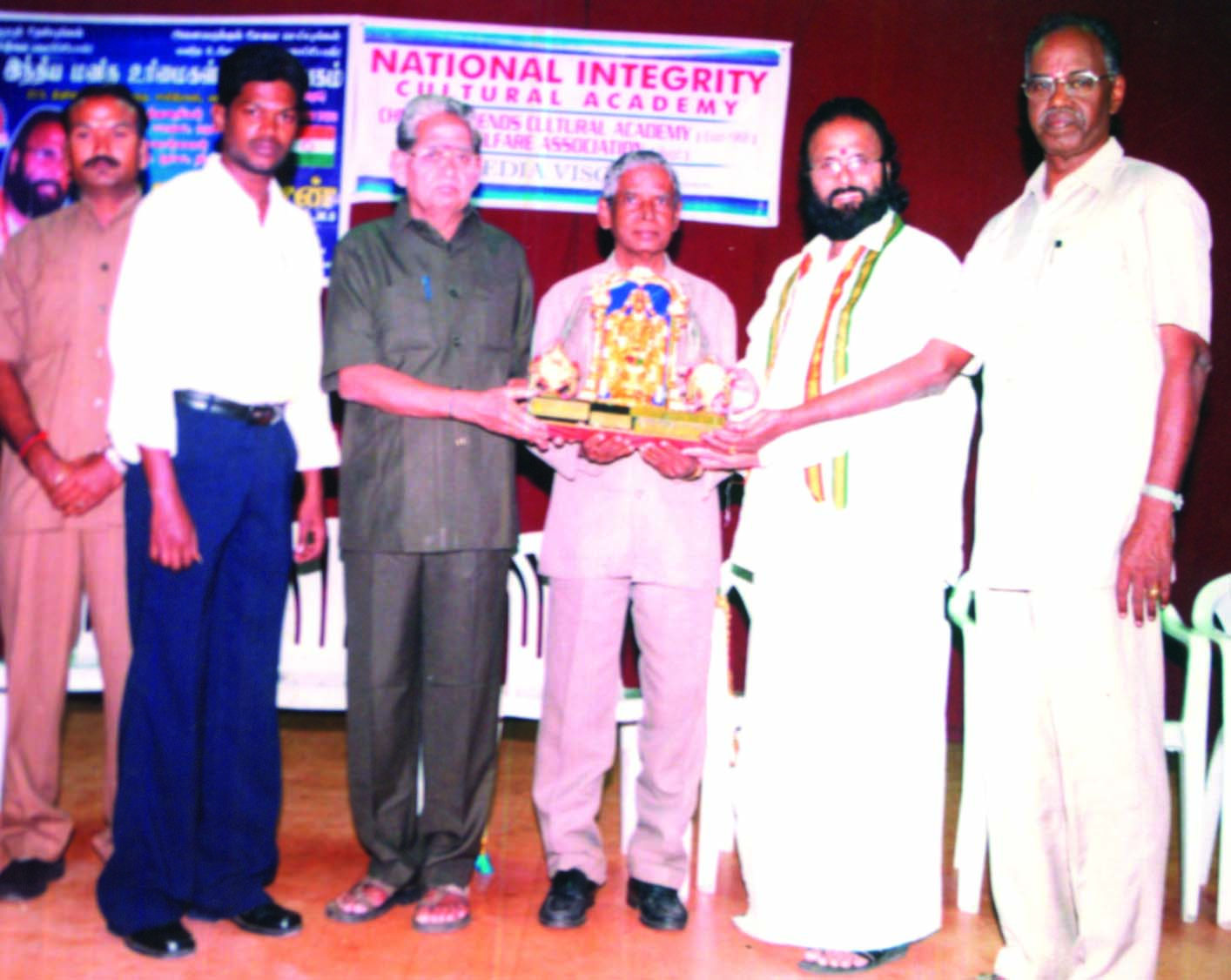 The Real Truth About The Living Legend - Rajaguru T. Ravindran aka ...