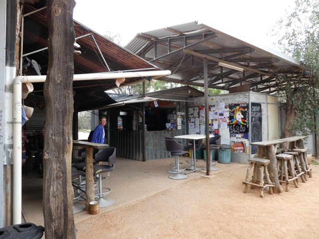 MobileMarshies: A WORLD APART - 'THE PUBS IN THE SCRUB' - THE GRAWIN ...