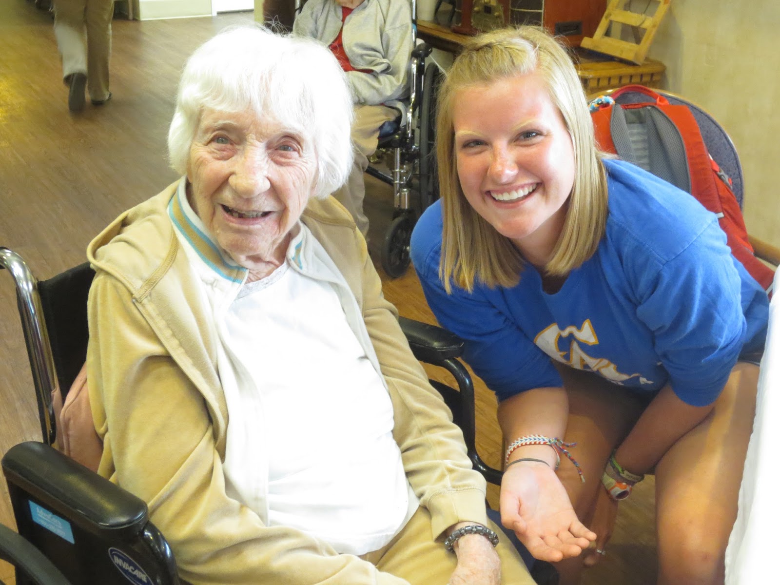 Overlap: "Sarah Wright- not only does she participate, she's hip."