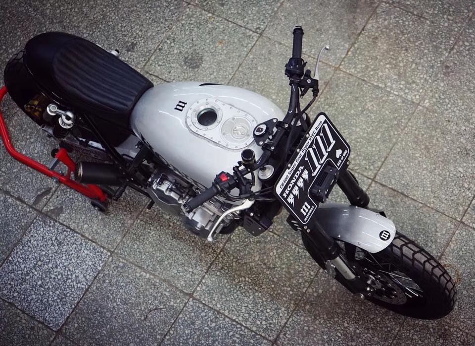 Honda CB400 SF Street tracker by Mandrill garage - RocketGarage - Cafe ...