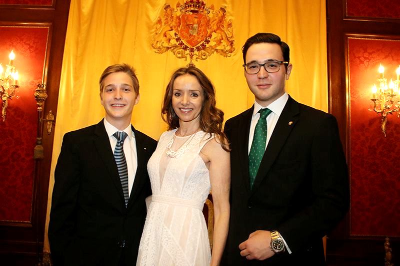 Royalty & Pomp: THE MOTHER