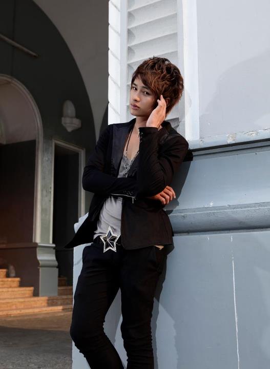 M y a n m a r H u n k s: Aung Lay