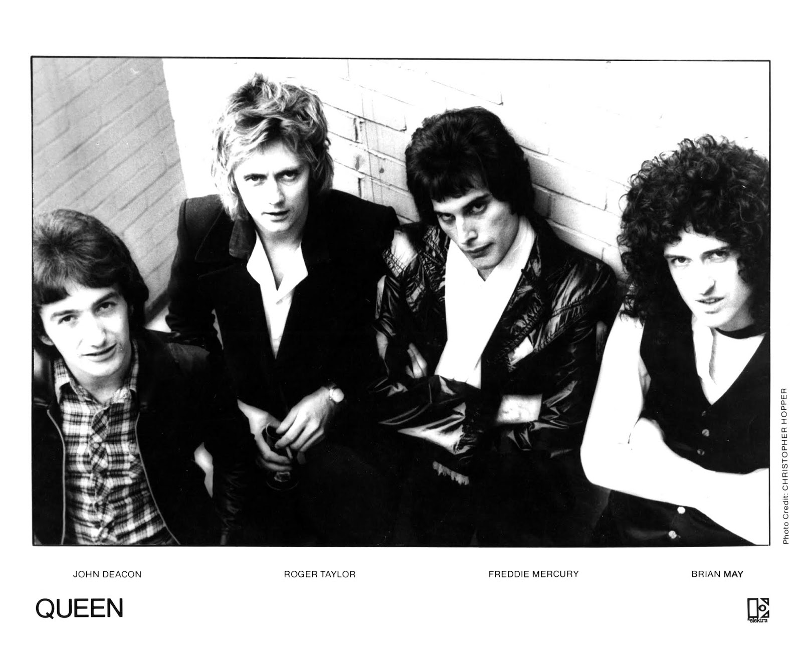 File:Queen News Of The World (1977 Press Kit Photo 02).jpg - Wikipedia