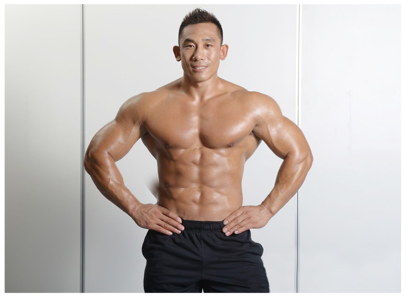 MEN'S BOOKMARK: China Beautyful Bodybuilder - Zhai Yan Fang (翟彥芳)